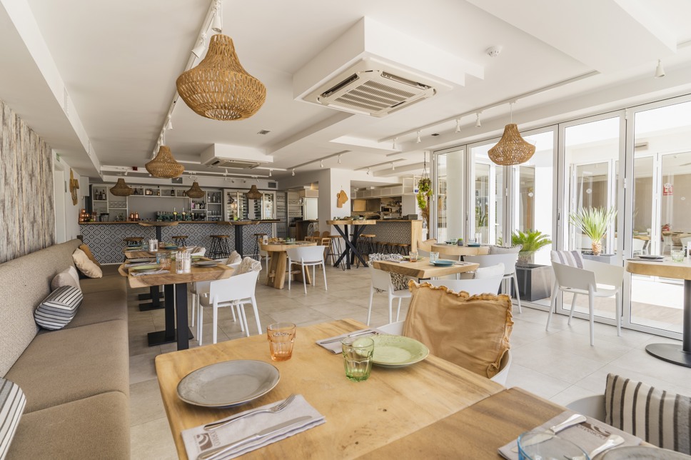 Nuzza Beach & Terrace Restaurant | Restaurante a orillas del mar