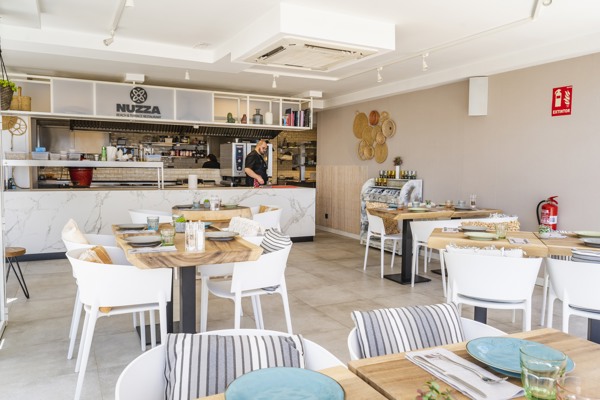 Nuzza Beach & Terrace Restaurant | Restaurante a orillas del mar